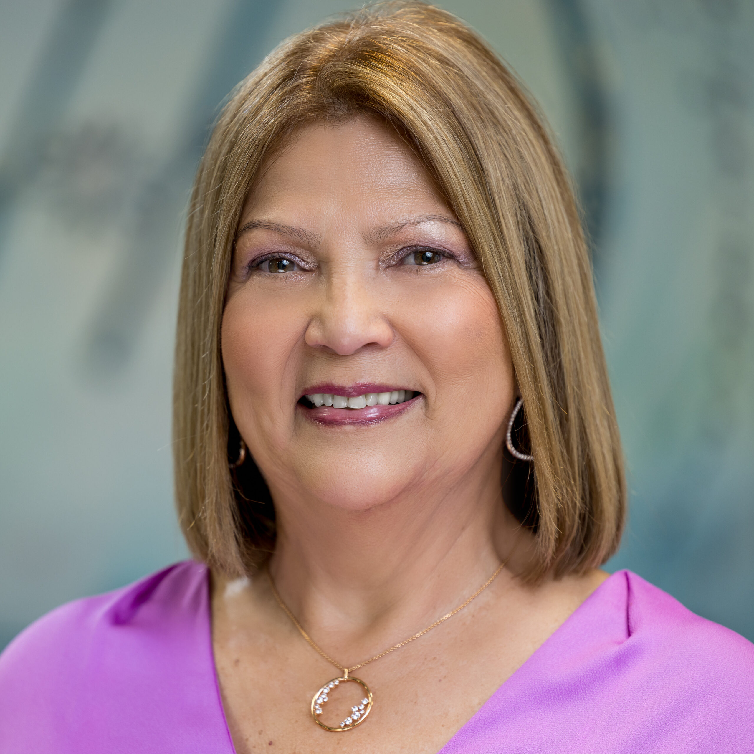 Mayra Thiel - Notaris Helmeyer